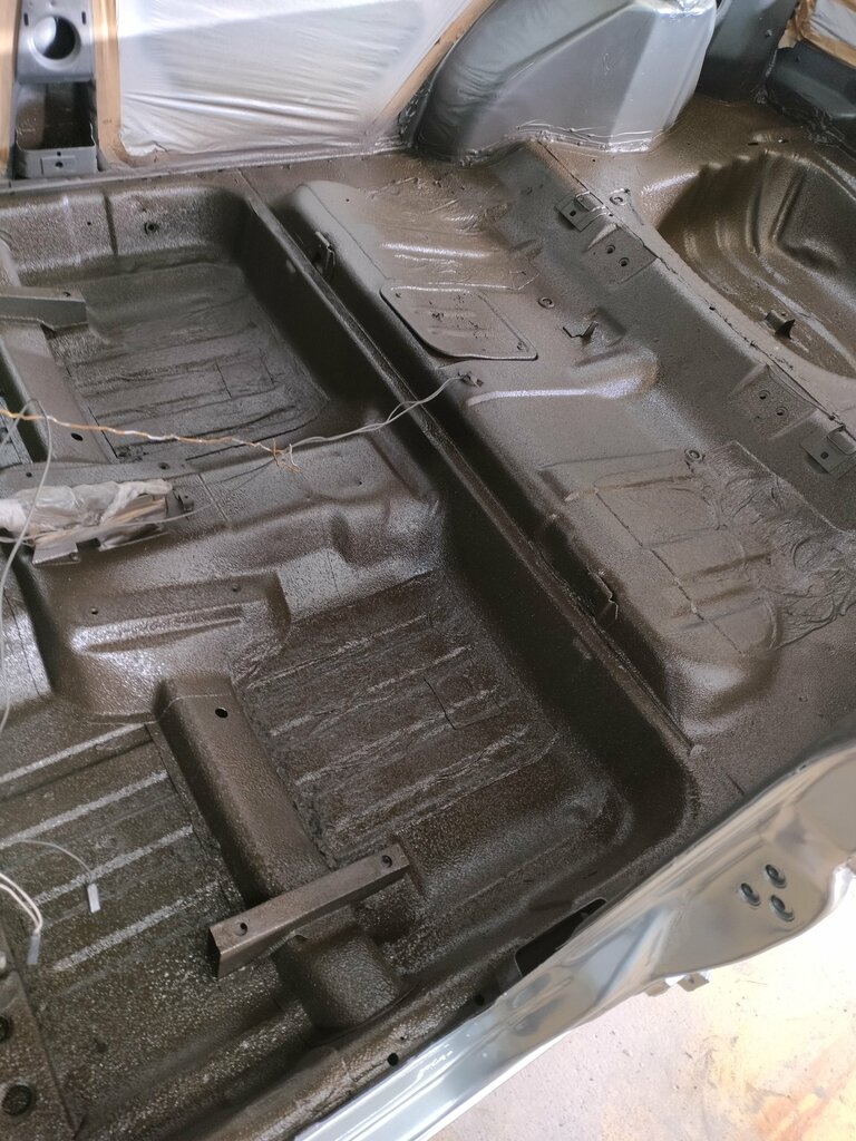 Otomobil servisi Автосервис, Sverdlovskaya oblastı, foto