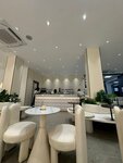MooBest Plateau (Rue Montrony No:88, La commune Le Plateau), restoran  Abican'dan