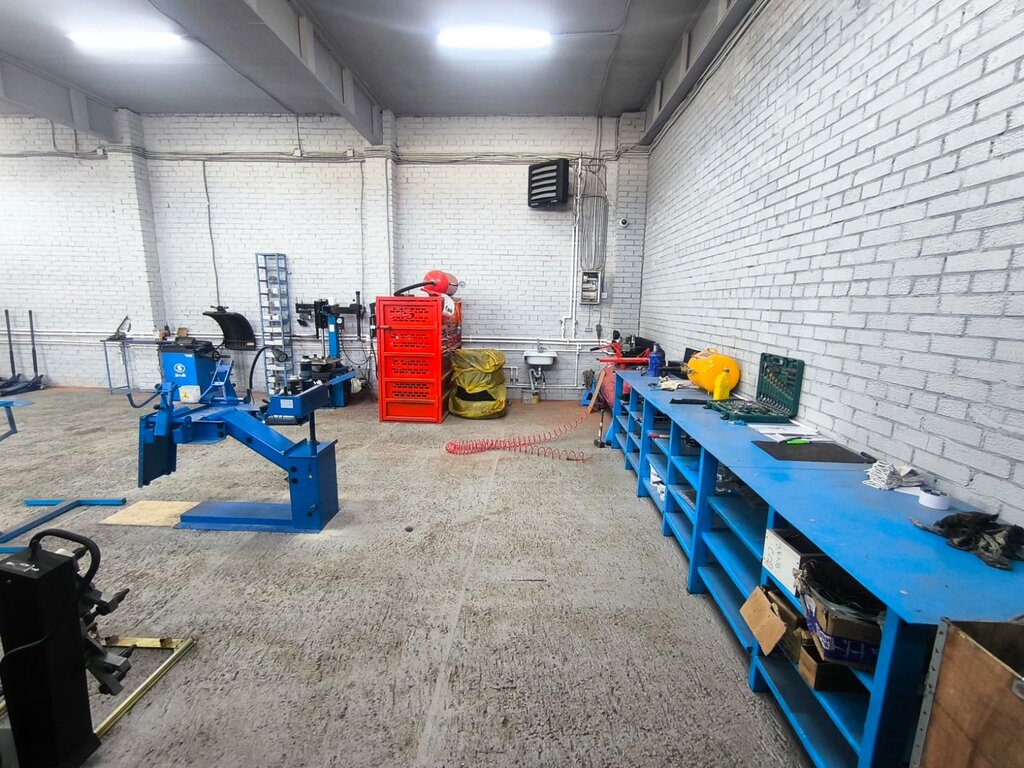 Oto lastik tamiri Оазис, Yurga, foto