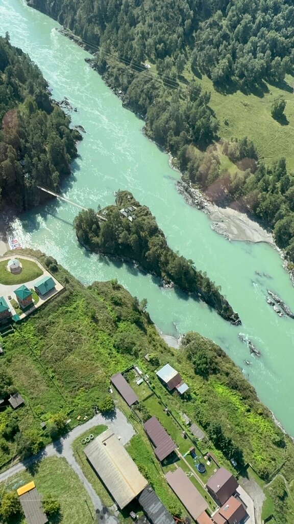 Dağ zirvesi Гора Караташ, Altay Cumhuriyeti, foto