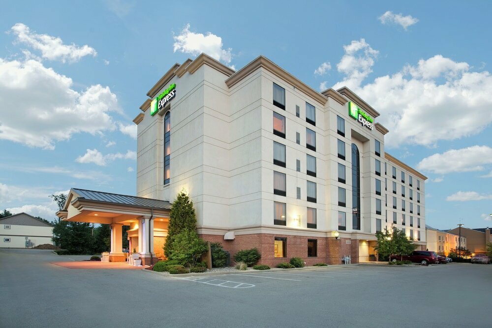 Otel Holiday Inn Express & Suites Bloomington, İndiana Eyaleti, foto
