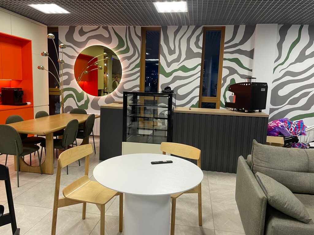 Kahve dükkanları Кипяток, Labytnangi, foto