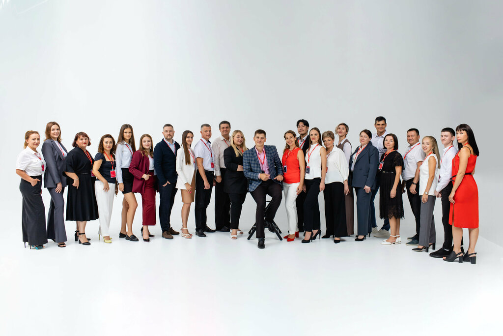 Emlak ofisi Etagi, Engels, foto