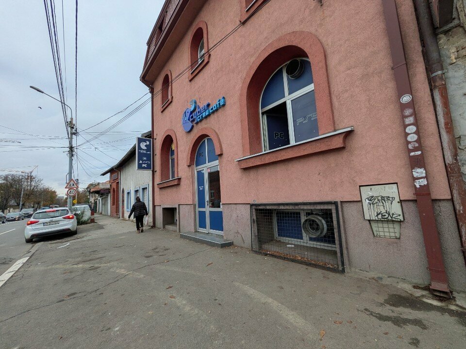 Oyun odası C3 Cyber Crew Café, Belgrad, foto