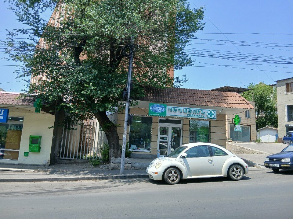 Eczaneler Tonus Les, Erivan, foto