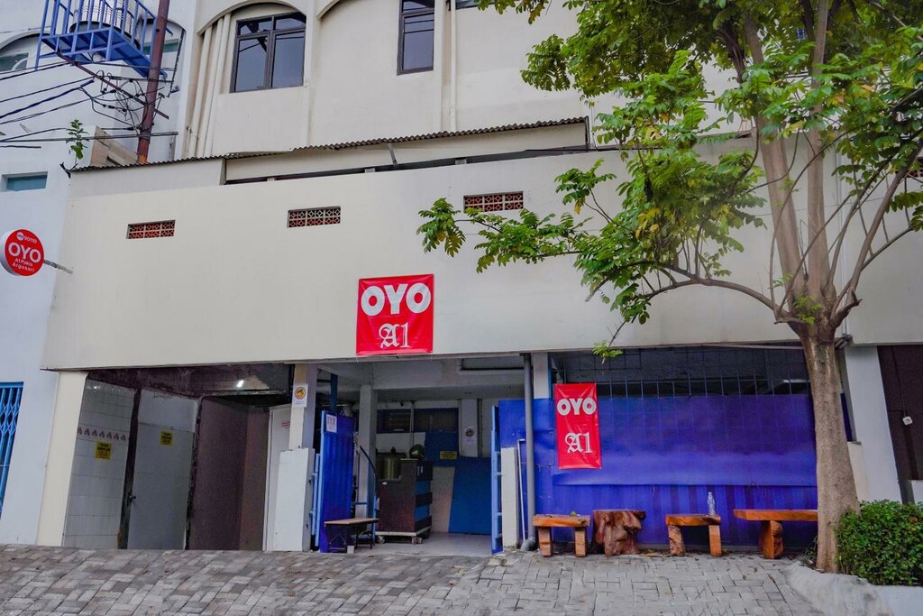 Otel Spot On 90110 A1 Pakis Argosari, Surabaya, foto