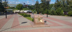 Парк победителей (Viciebsk, vulica Kalinina), anıt levhası, anıt taş  Vitebsk'ten