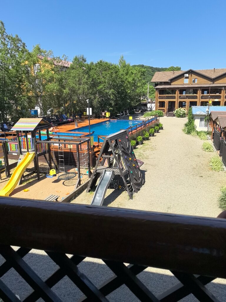 Yüzme havuzları Бассейн, Primoriye, foto