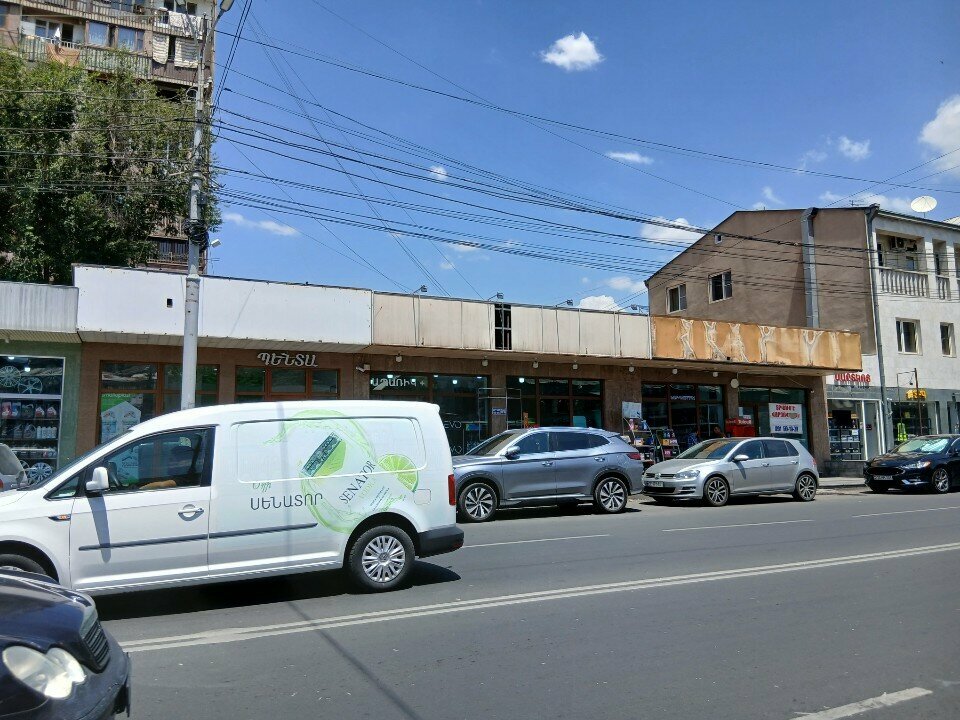 Boya ve cila malzemeleri üretim ve satış yerleri Պենտա Փեյնթ, Erivan, foto