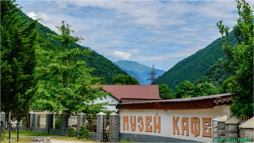 Müzeler ve sanat galerileri Музей деревянного зодчества Бзыбское ущелье, Gagra Bölgesi, foto