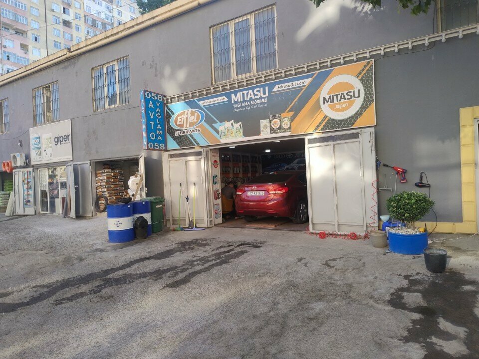 Express yağ değişim noktası Engine Oil Refuelling, Bakü, foto