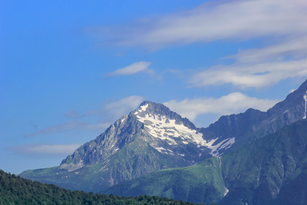 Dağ zirvesi Гора Малый Чугуш, Soçi, foto