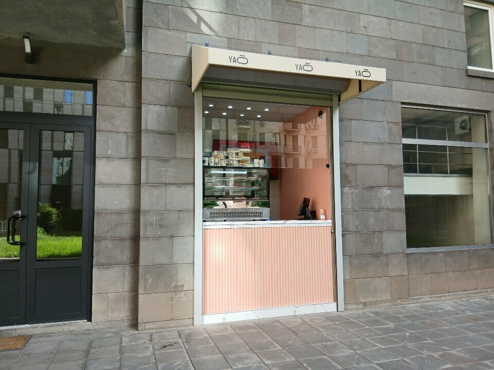 Al götür kahve Yao, Erivan, foto