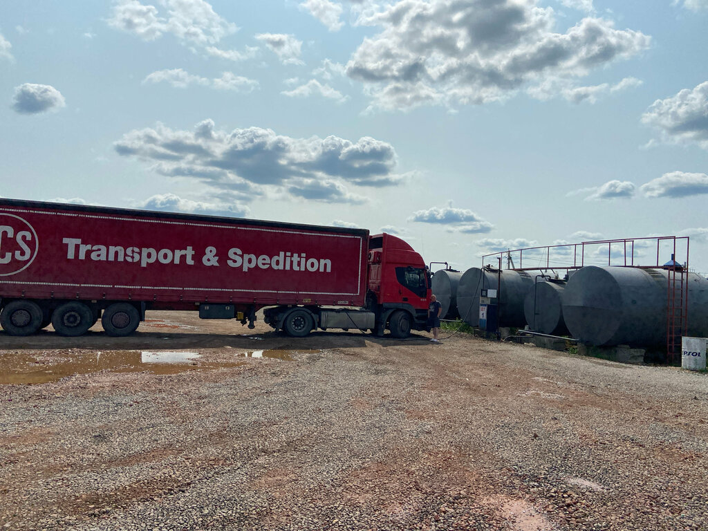 Benzin istasyonu Дизельное топливо, Permski krayı, foto