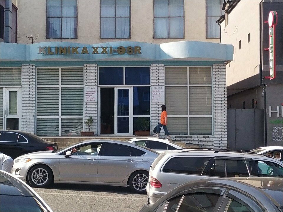 Tıp merkezleri ve klinikler XXI Əsr, Bakü, foto
