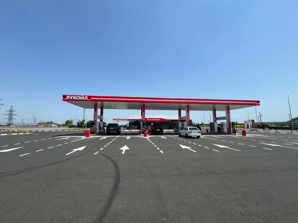 Benzin istasyonu Lukoil, Kuzey Osetya‑Alanya, foto