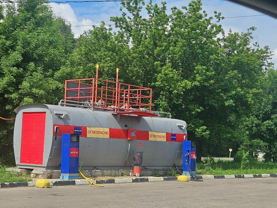 Benzin istasyonu Орелнефтеснаб, Orel, foto