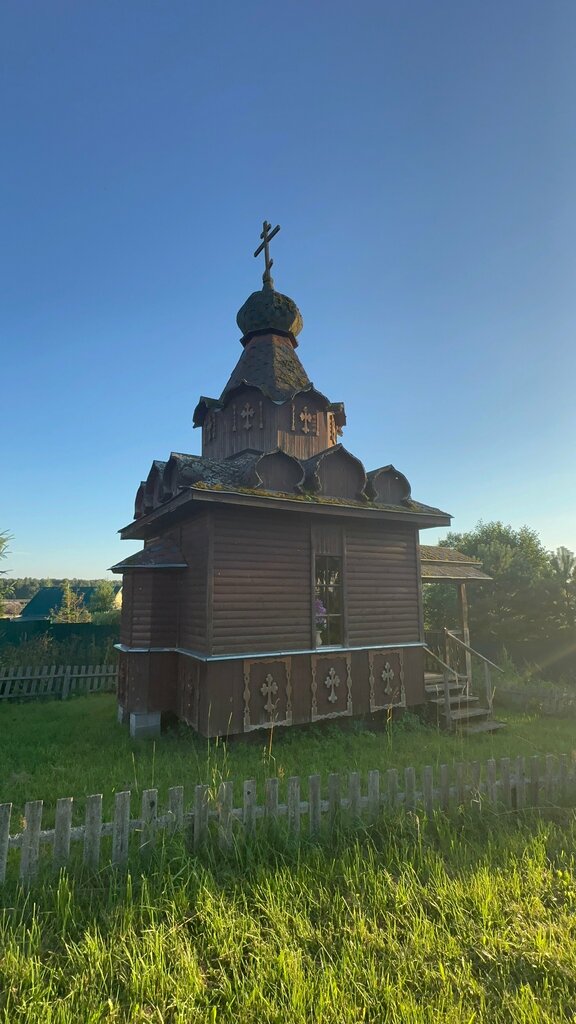 Şapel, haç anıtı Часовня Александра Невского, Tverskaya oblastı, foto