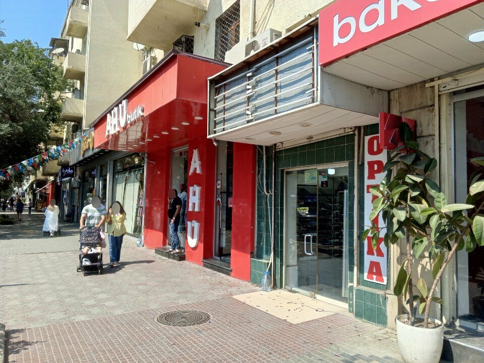 Optik Hipokrat Optika, Bakü, foto