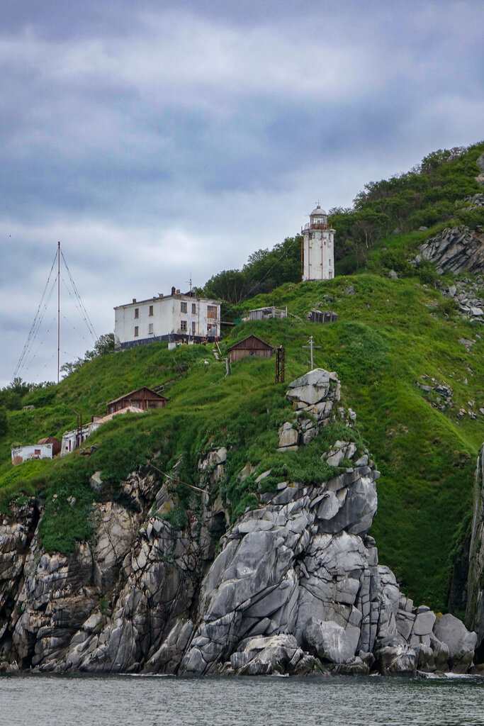 Turistik yerler мыс Чирикова, Magadan Bölgesi, foto
