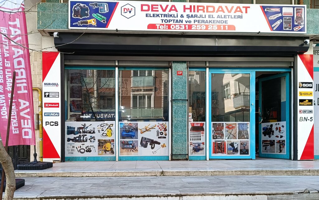 Yapı malzemeleri pazarı Deva hırdavat, İstanbul, foto