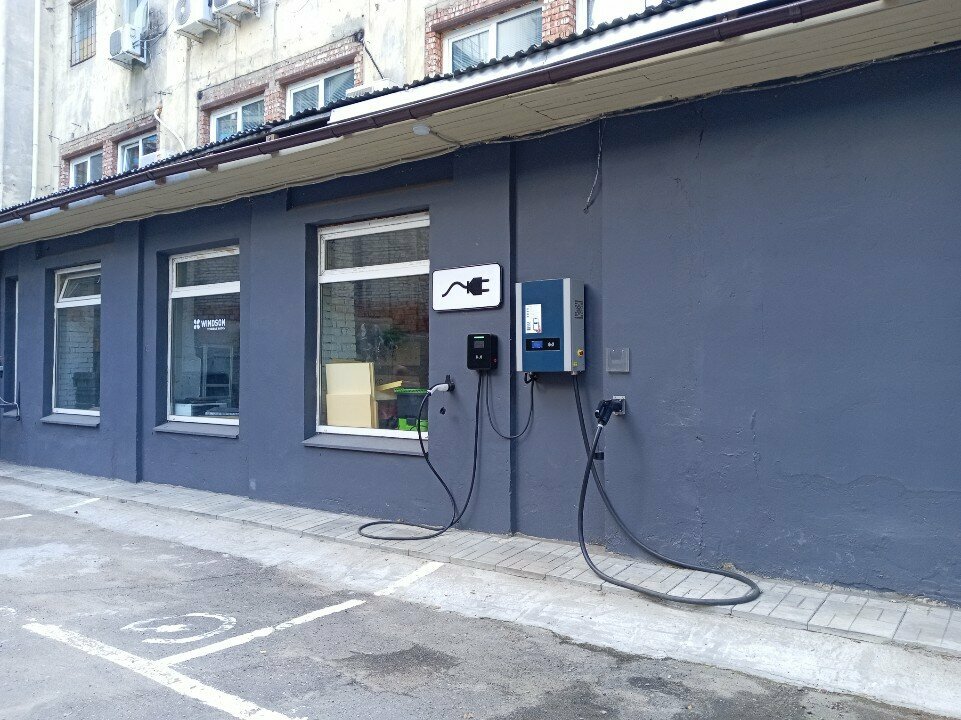 Elektrikli oto şarj istasyonları IT Charge, Moskova, foto