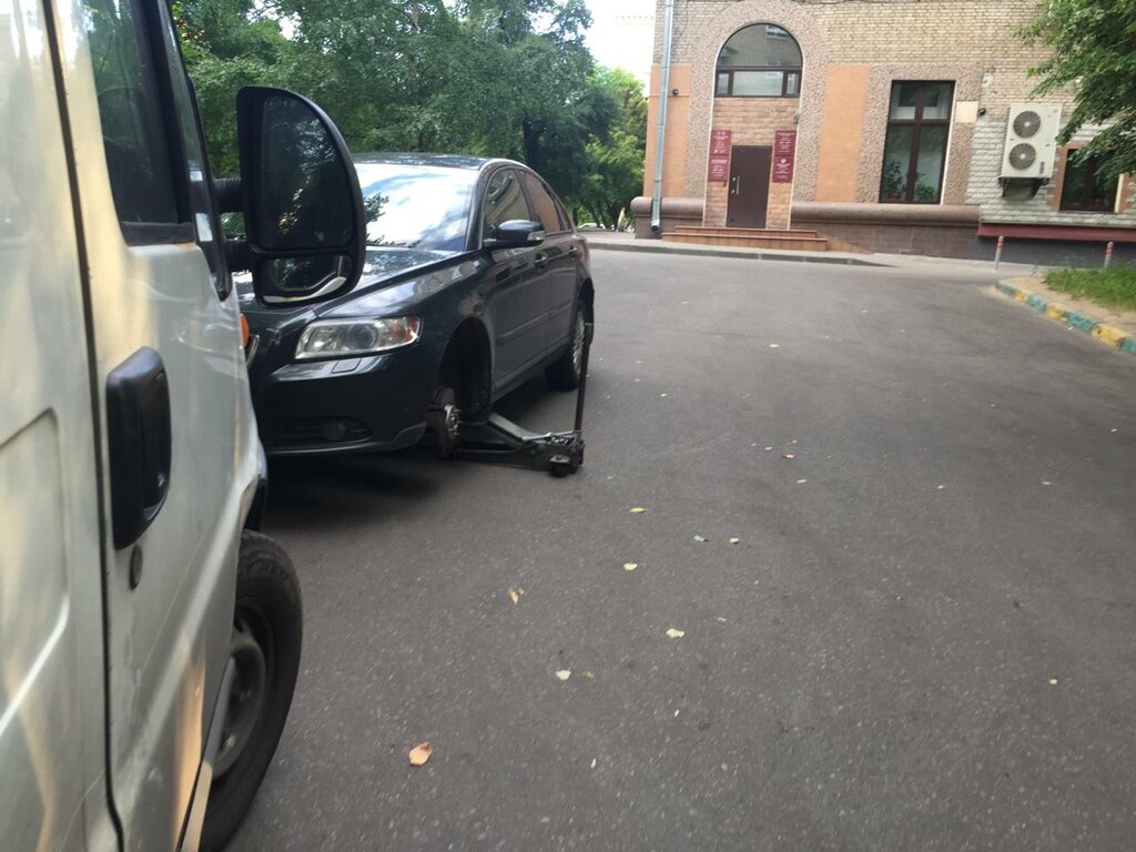 Oto lastik tamiri Ilhomservice, Moskova, foto