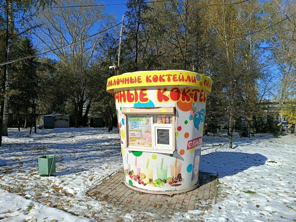 Su satışı Молочные коктейли, Novosibirsk, foto