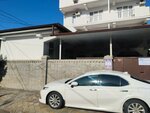 Gostevoy dom Bely aist (ulitsa Bogdana Khmelnitskogo No:62А, Adler), otel  Soçi'den