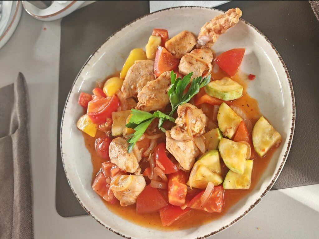 Restoran Veranda Terrace & Grill, Atırav, foto