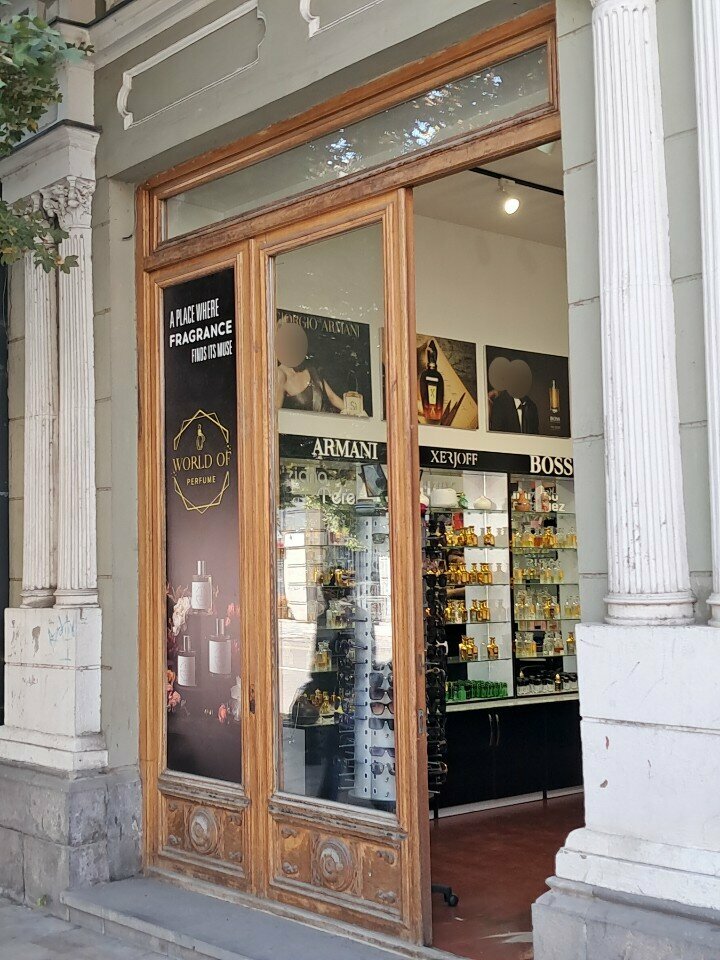 Kozmetik ve parfümeri mağazaları World of perfume, Tiflis, foto