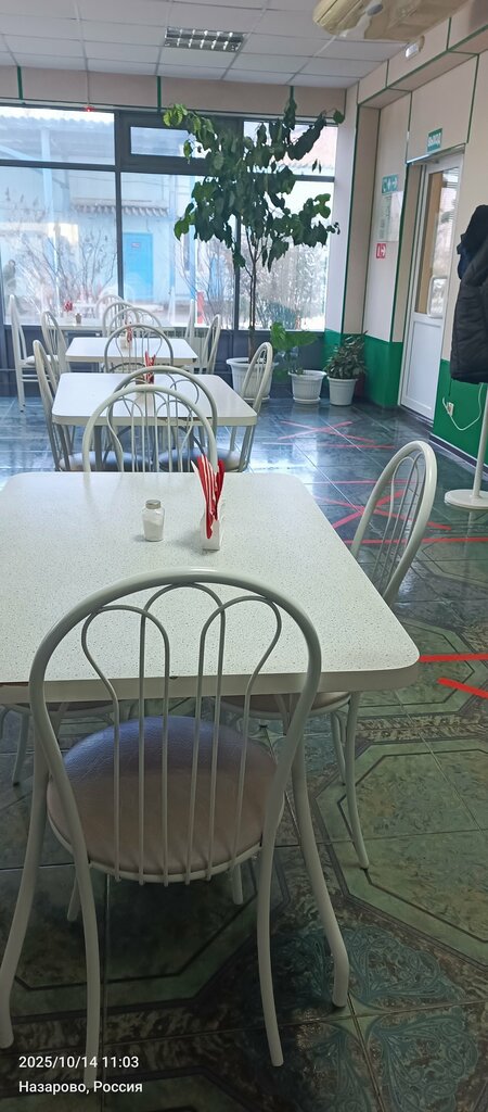 Kantin, yemekhane Столовая, Nazarovo, foto