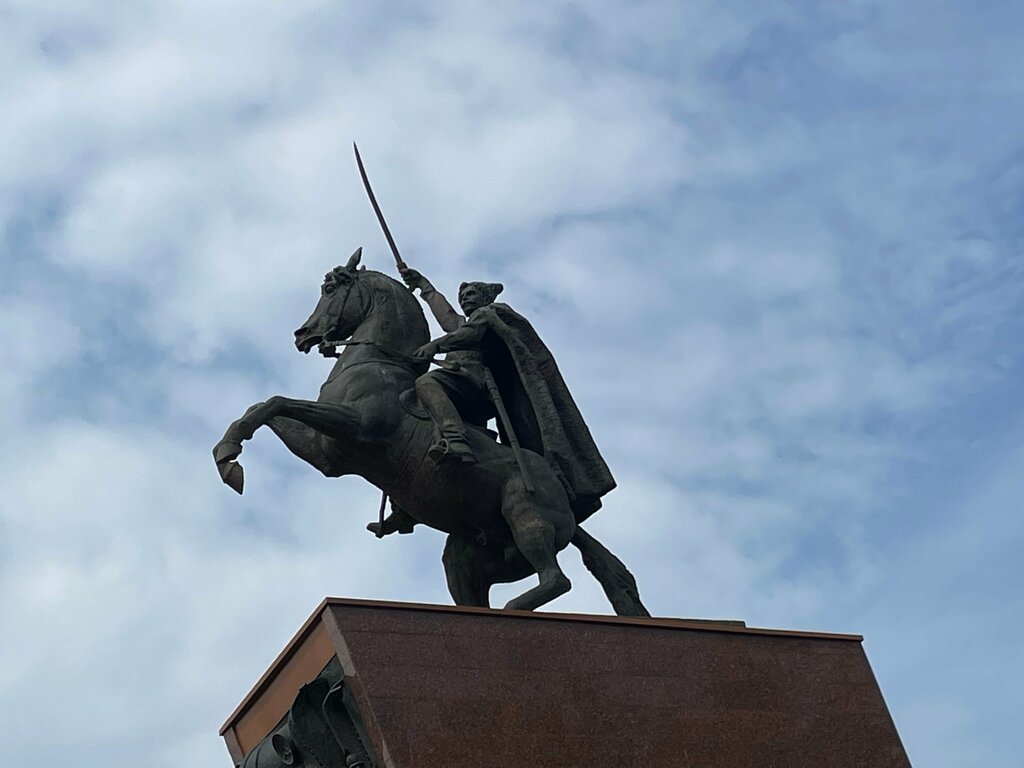 Anıt, heykel V.I. Chapaev, Cheboksary, foto