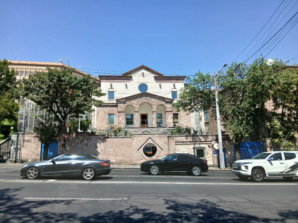 Kültür merkezleri Русский Дом, Erivan, foto