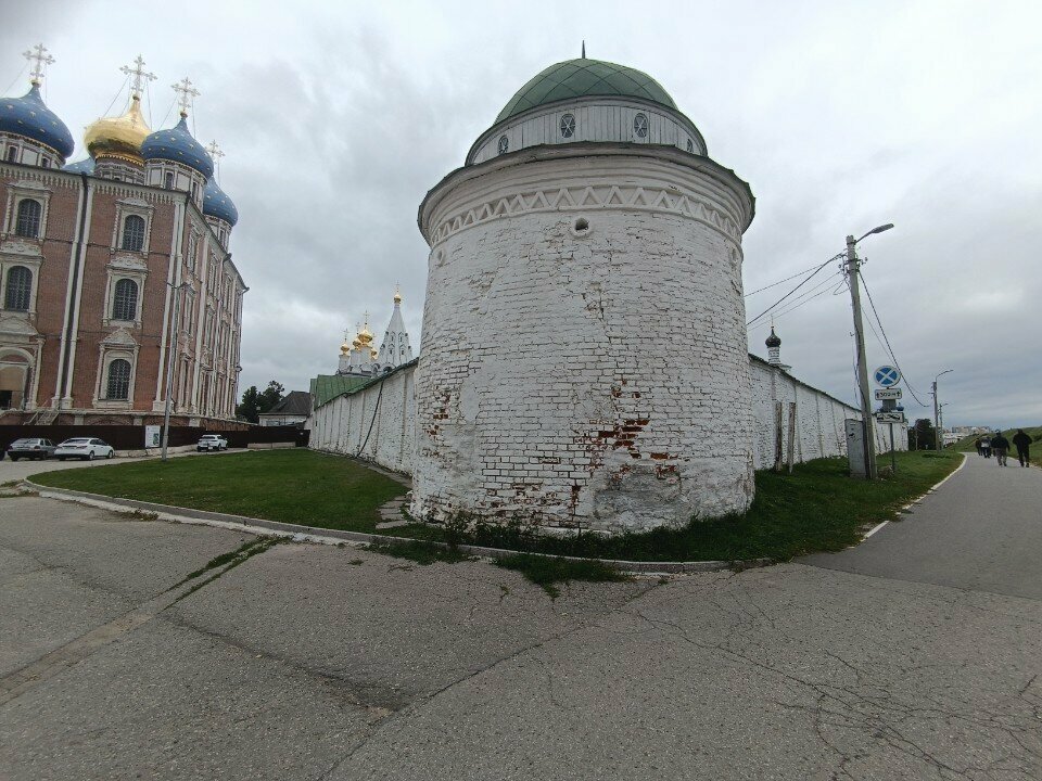 Şapel, haç anıtı Часовня Пантелеймона Целителя, Riazan, foto