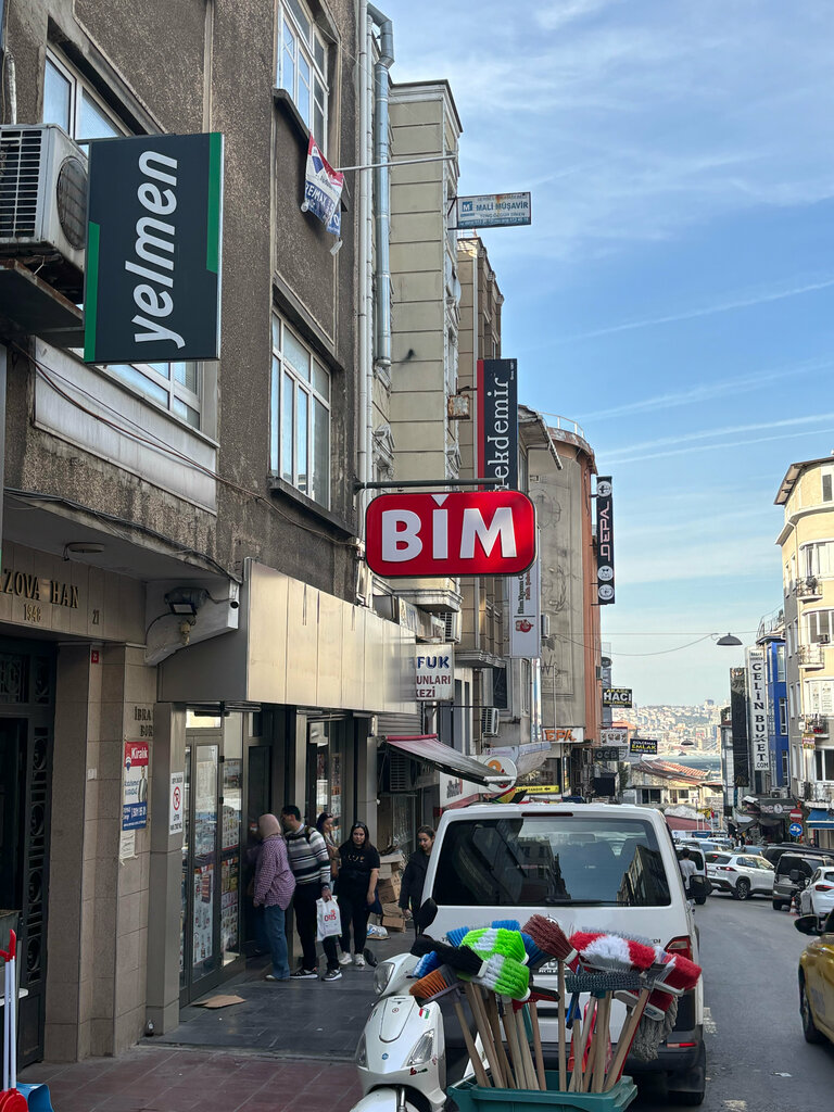 Süpermarket Bim, İstanbul, foto