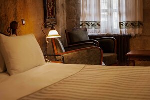 Aza Cave Hotel (Nevşehir, Nevşehir Merkez, Göreme Beldesi, Aydınlı-Orta Mah., Çakmaklı Sok., 14), otel  Nevşehir'den