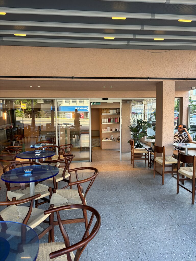 Kahve dükkanları Espressolab Ulus Adnan Saygun Cad, İstanbul, foto