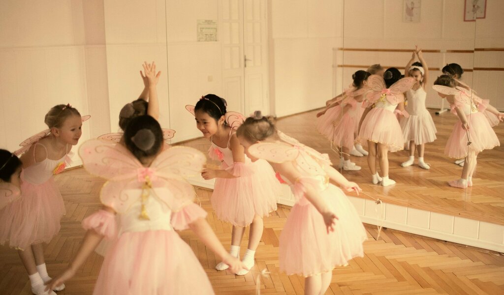 Dans okulları Feia, Vsevolgsk, foto