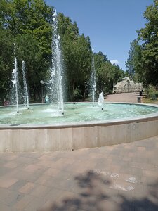 Городской парк (Stavropol Territory, Lermontov, Gorodskoy park), kültür ve eğlence parkları  Lermontov'dan