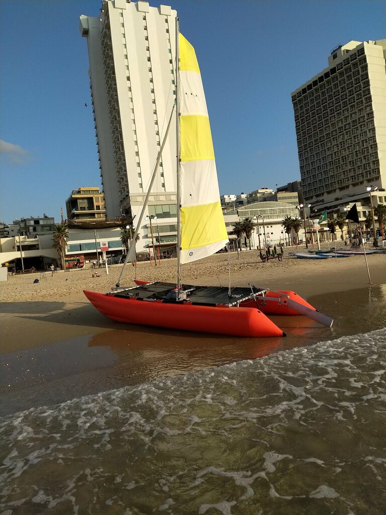 Tekne, kayık, yat Aquamaran, Yekaterinburg, foto