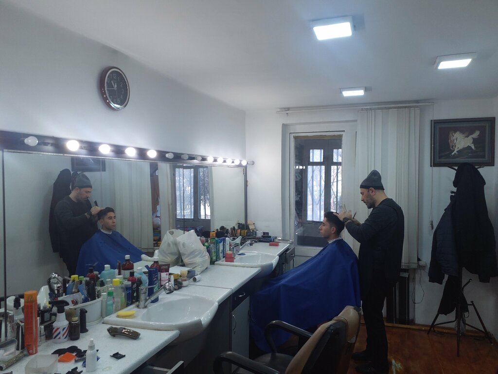 Berberler Barbershop Elegant, Bakü, foto