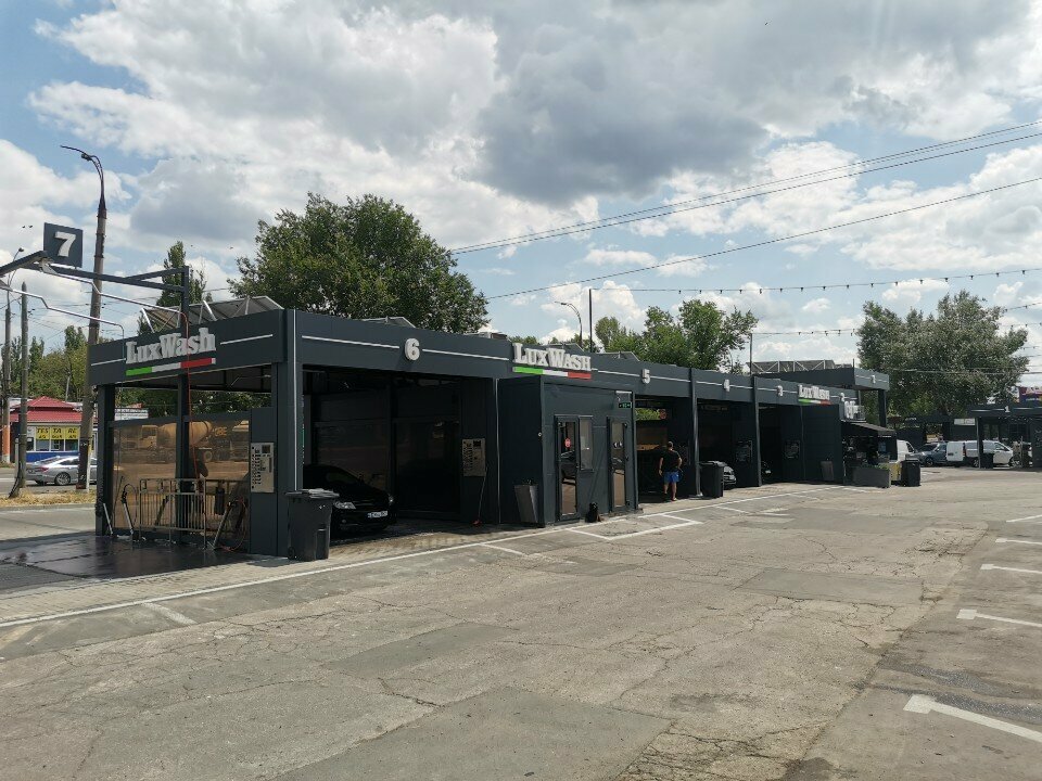 Oto yıkama Lux car wash, Kişinev, foto