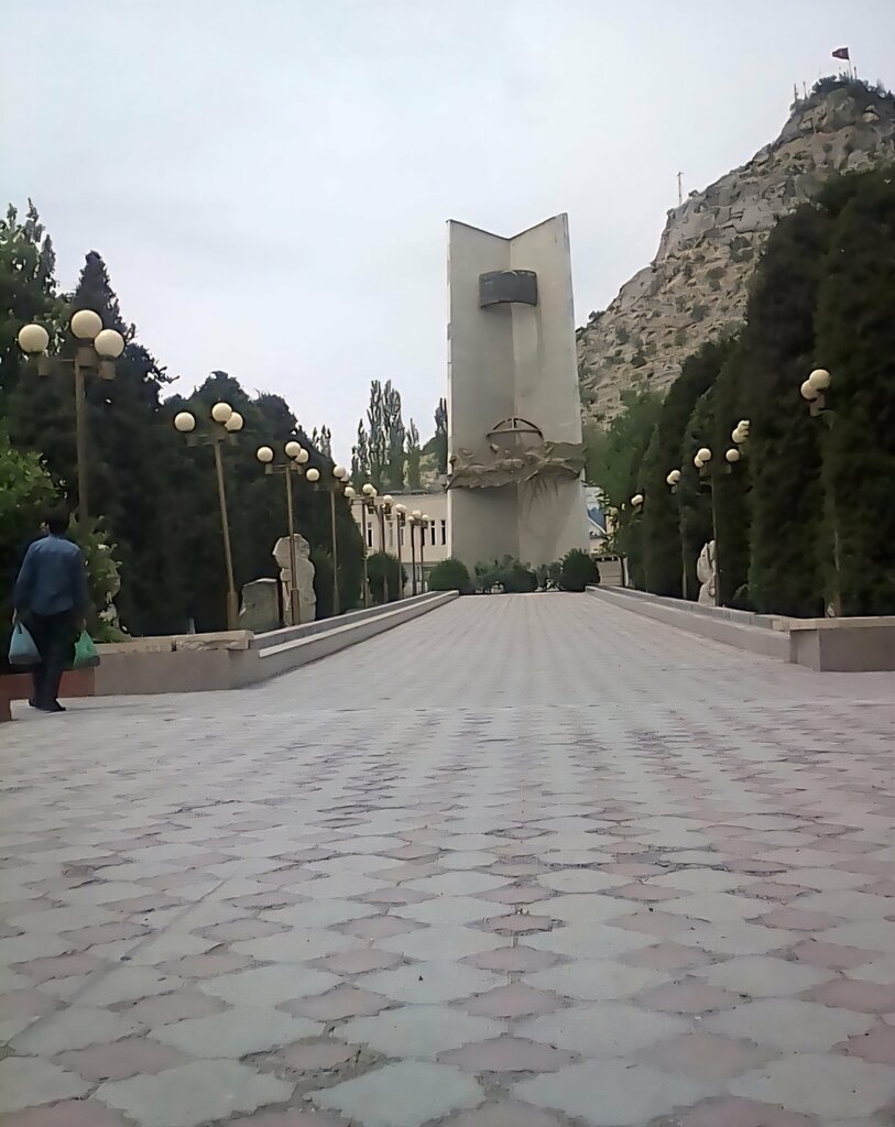 Kültür ve eğlence parkları Alymbek Datka Parkı, Osh, foto