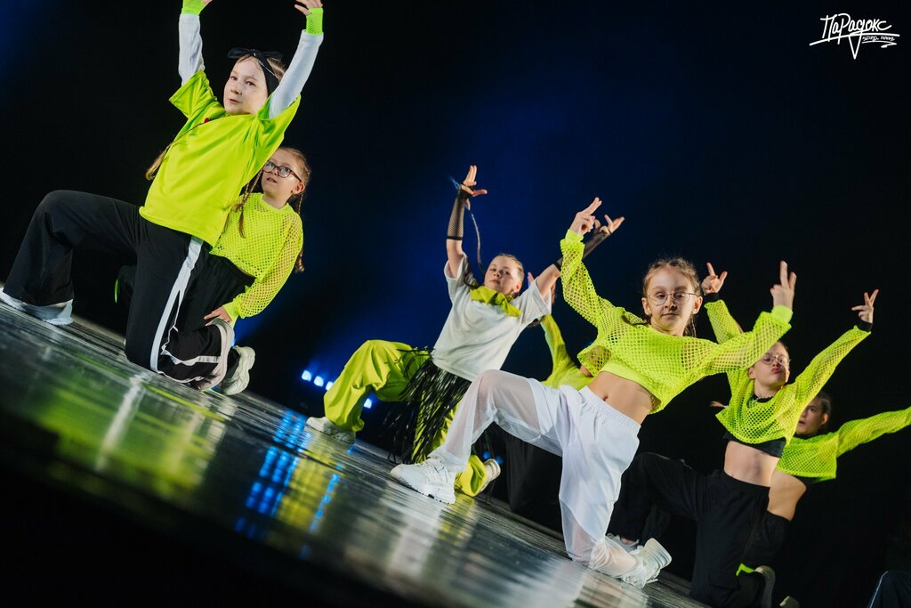 Dans okulları Парадокс, Tiumen, foto