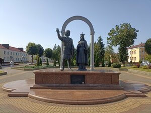 Основателям Кобрина (Bresckaja voblasć, Kobryn, vulica Suvorava), anıt, heykel  Kobrin'den