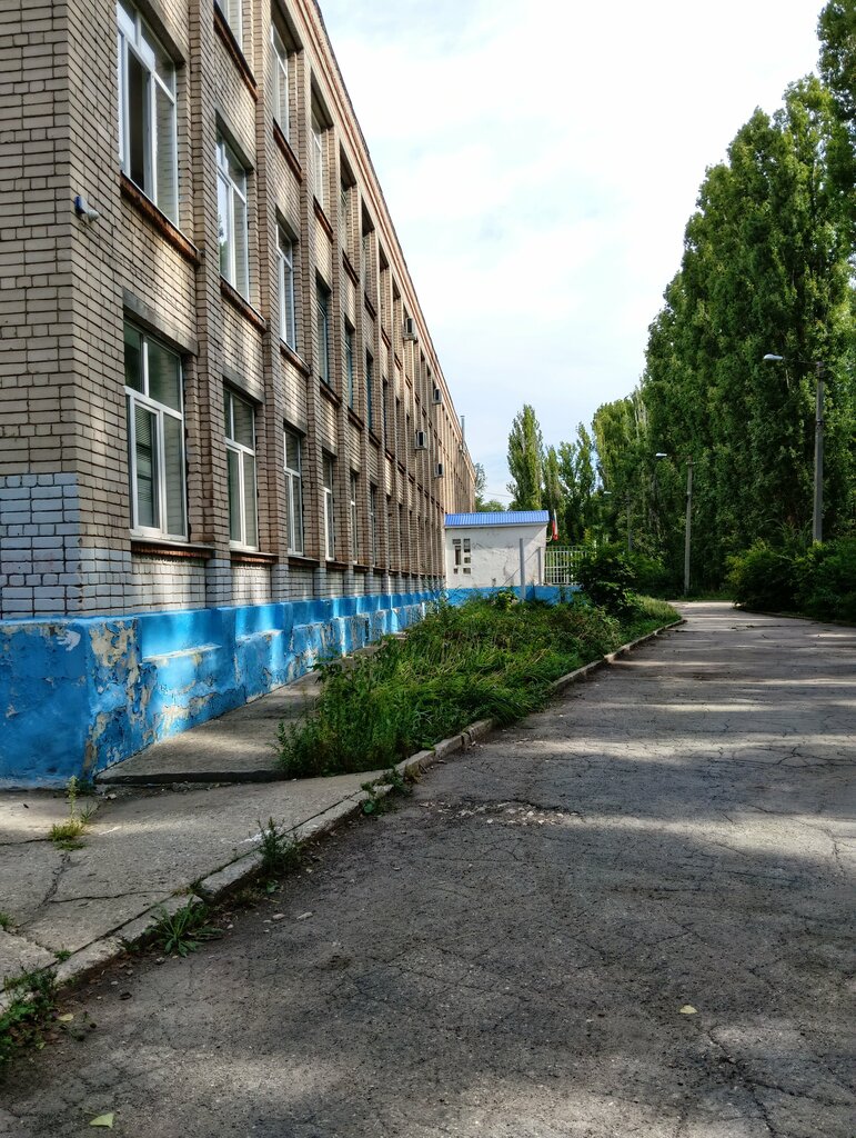 Yüksekokul Поволжский колледж технологий и менеджмента, корпус № 4, Balakovo, foto