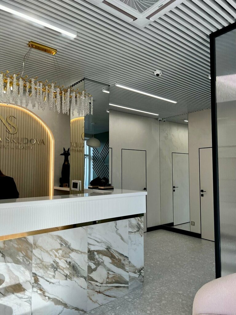 Manikür-pedikür Mira Azgamova manicure, Saint‑Petersburg, foto