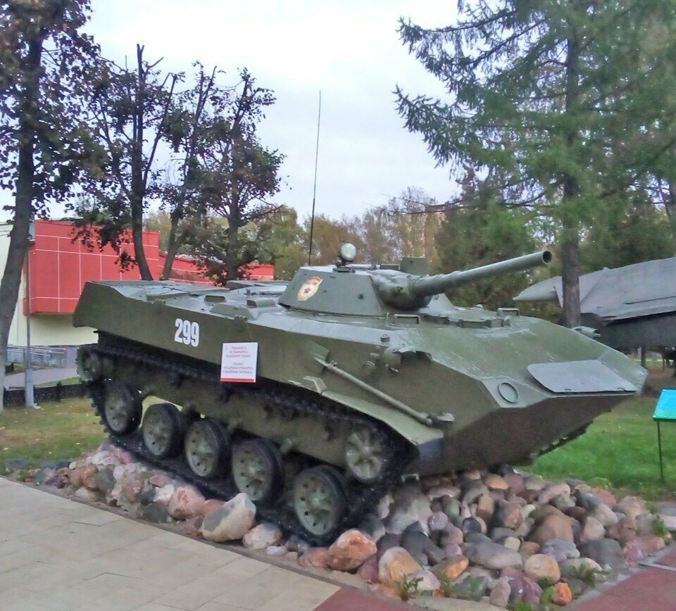 Teknoloji anıtı БМД-1, Yaroslavl, foto