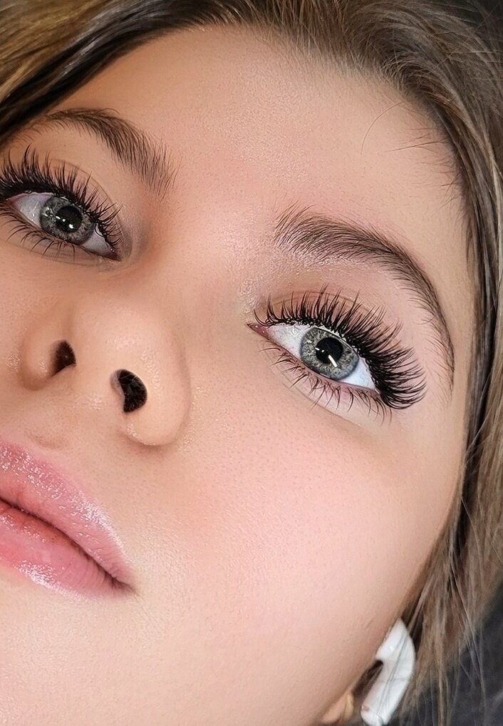 Kaş ve kirpik salonu LashesBoom, Krasnodar, foto